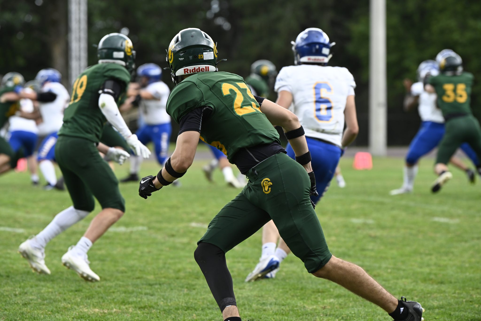 Première victoire de la saison pour les Condors football - Le Cégep ...